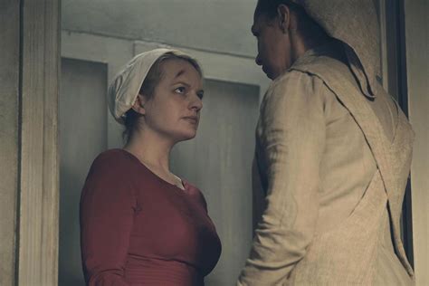 The Handmaids Tale Der Report Der Magd Bild Elisabeth Moss 105 Von 157 Filmstartsde