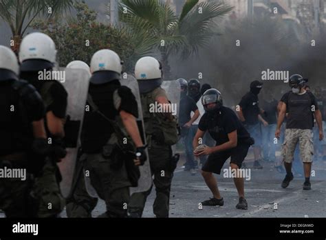 Keratsini Athens Greece 18th Sep 2013 Protesters Clash With Riot