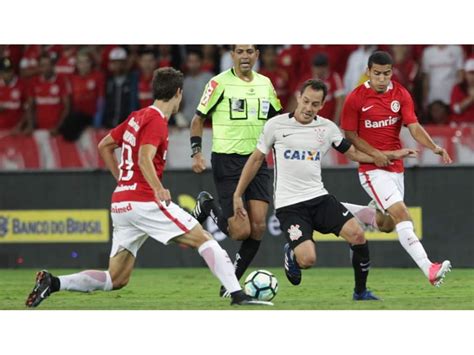 Corinthians Sai Na Frente Mas Inter Empata Duelo De Ida No Beira Rio