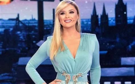 Chi Alketa Vejsiu Sanremo Et E Abito E Stilista All Ariston