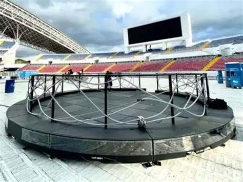 Energy Floors Support Coldplay With Kinetic Dancefloors