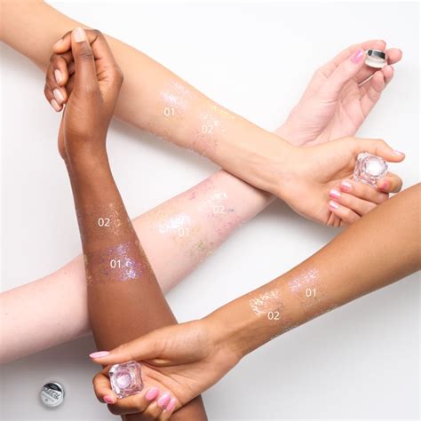 essence MULTICHROME FLAKES fard à paupières liquide pailleté notino fr