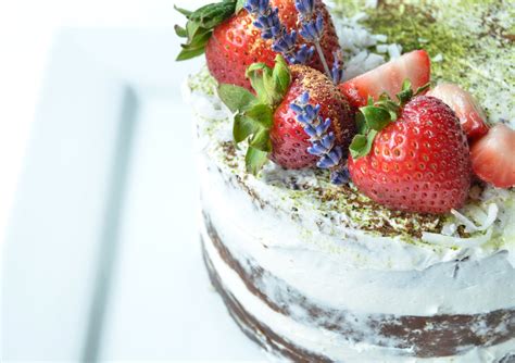 Kurs Cukierniczy Wiosenny Tort W Stylu Naked Cake