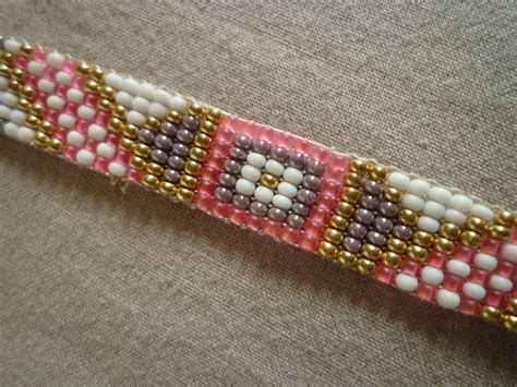 Bracelet tissé perles miyuki delicas rose Bracelet par les bijoux de