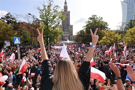 Marsz Miliona Serc w Warszawie W stolicy pojawiły się tłumy Radioplus pl