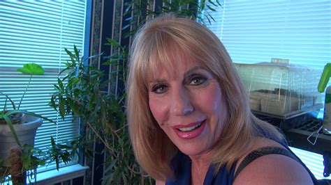 granny sexy mature takes off her clothes to play with the lady granny solo