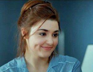 Hande Erçel Hayat biography Hande Erçel wiki Height Age Husband