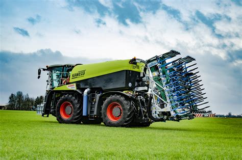 XERION SADDLE TRAC Aufbau Agricultural Machinery KAWECO
