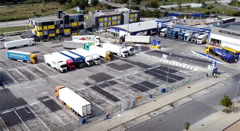 Oto najbezpieczniejsze parkingi dla ciężarówek w Europie trans info