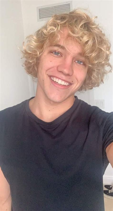 Owen Lindberg Aka Asher Rammone Photo Boyfriendtv