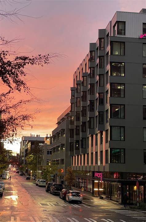 Greg Spotts On Twitter Looking West Past Moxy Hotel 4 35p Today