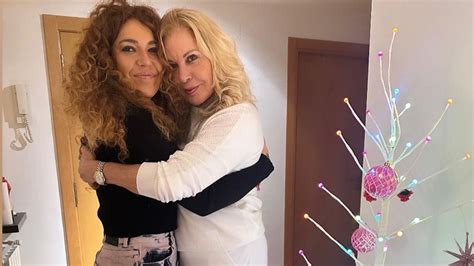 Sofía Cristo desvela los planes navideños con su madre Bárbara Rey y