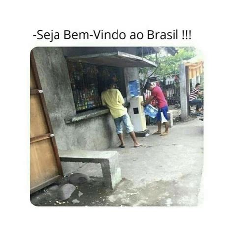 Eu depois de comer tudo oque tinha em casa Aff não tem nada pra comer