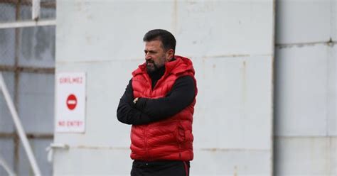 Sivasspor Teknik Direktörü Bülent Uygun Modou Barrow ile yollarımızı