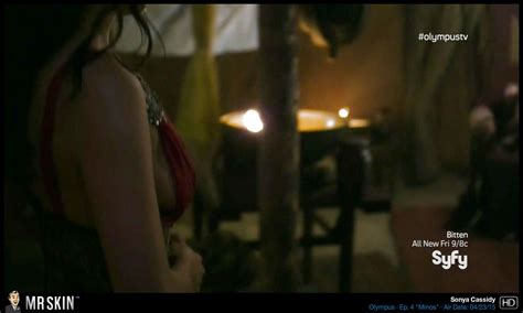 Sonya Cassidy Nue Dans Olympus