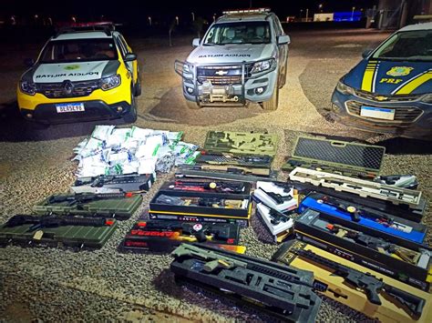 Pol Cias Apreendem Simulacros De Arma De Fogo E Kg De