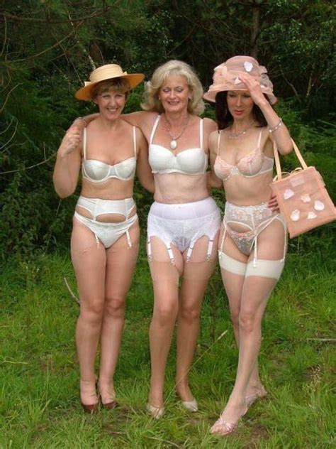 Retro Matures Photo 1