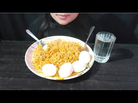 Hot And Spicy Current Noodles Boiled Eggs Eating Asmr Mukbang