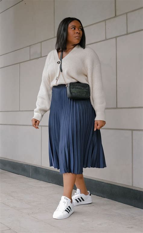 Ways To Style Pleated Skirt Skirt Outfits Modest Curvy Outfits