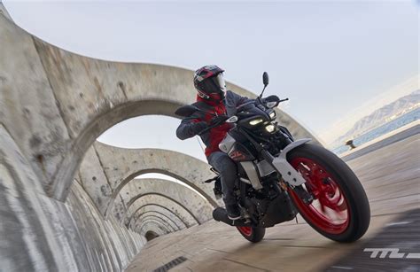 Yamaha Mt Prueba Una Aut Ntica Moto Naked Para El Carnet De