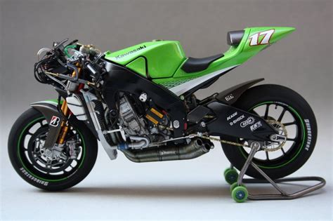 Tamiya 1 12 Kawasaki Ninja ZX RR 14109