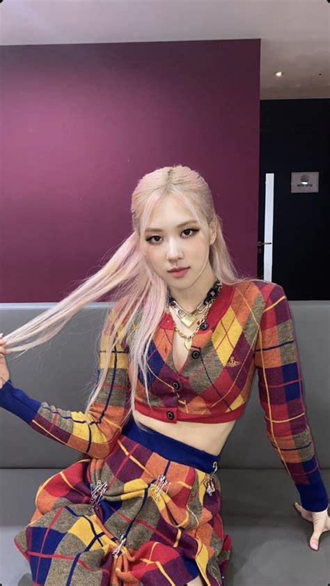 ROSÉ CHARTS on Twitter Rosé s outfits this week 블랙핑크 로제 ROSÉ 로제