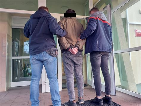Kryminalni zatrzymali trzech obywateli Gruzji podejrzanych o włamanie