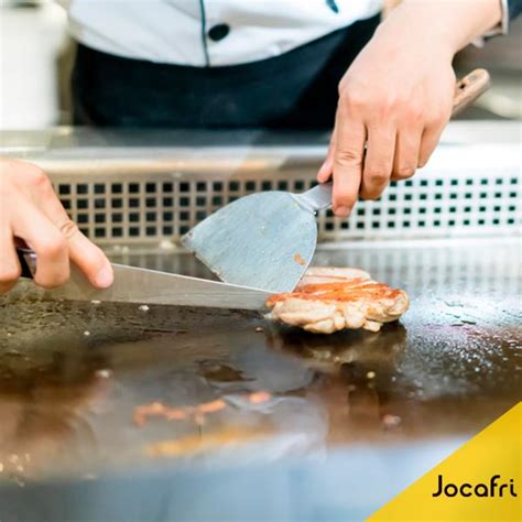 C Mo Limpiar La Plancha De Cocina Industrial
