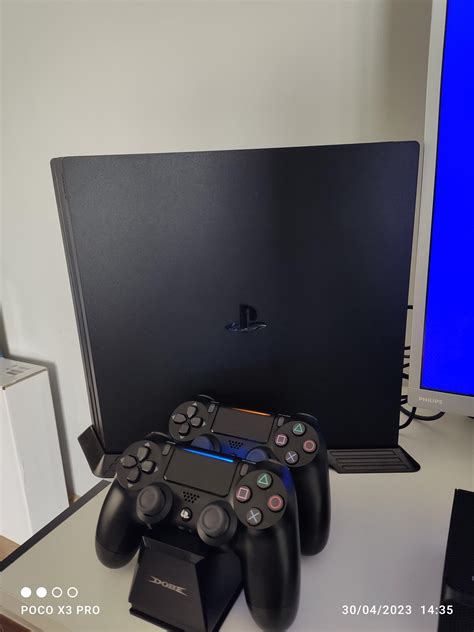 SATILDI Sony Playstation 4 Pro 1 TB Oyun Konsolu 2 Kol İkili