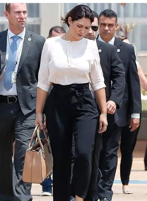 Pin De Val Ara Jo Em Looks De Michele Bolsonaro Em Moda Feminina