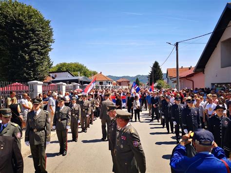 Reakcije na prisustvo vojnika Srbije u Bratuncu i Prijedoru Možete li