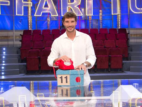 Ascolti Tv 6 Gennaio Affari Tuoi Speciale Lotteria Italia Tocca I 7 8