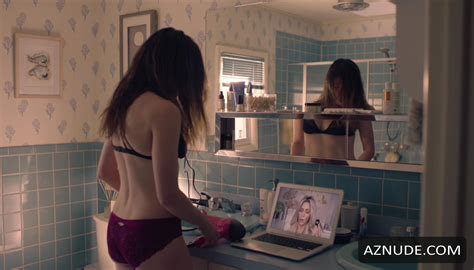 KATHRYN HAHN Nude AZNude