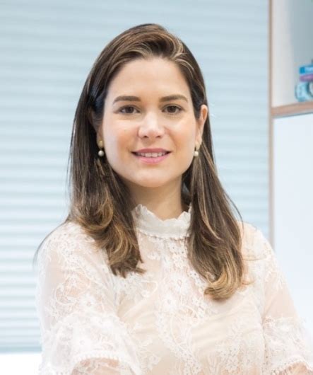 Dra Graziella Nogueira Mendonça Monteiro de Barros opiniões