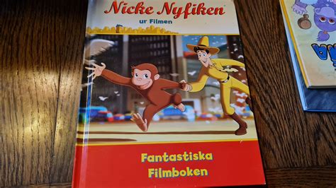 Se produkter som liknar Barnbok Nicke Nyfiken på Tradera 626137981