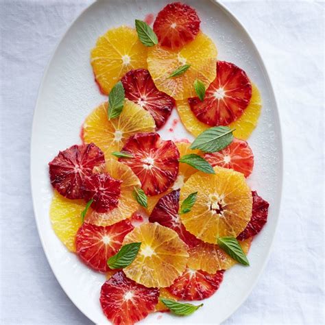 Salade doranges à la cannelle à la menthe et à leau de fleur d