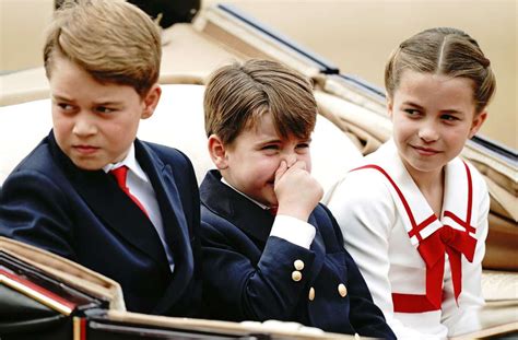 Zum Zweiten Mal Fahren Sie Bei Trooping The Colour Mit Der Kutsche