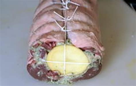 Selle d agneau farcie à la farce mousseline de veau aux herbes