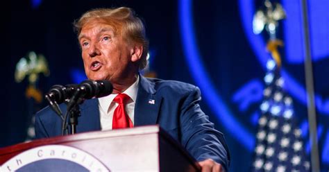 Anklage in Georgia Trump will sich im Gefängnis den Behörden stellen