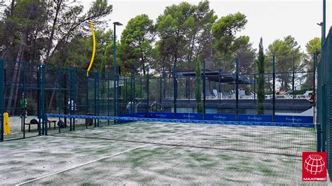 Club Tennis Natació Sant Cugat estrena césped en su pista de pádel nº1