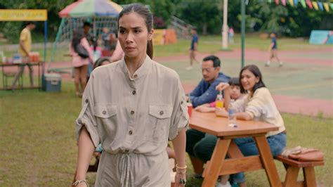 Sinopsis Noktah Merah Perkawinan Film Adaptasi Sinetron Legendaris