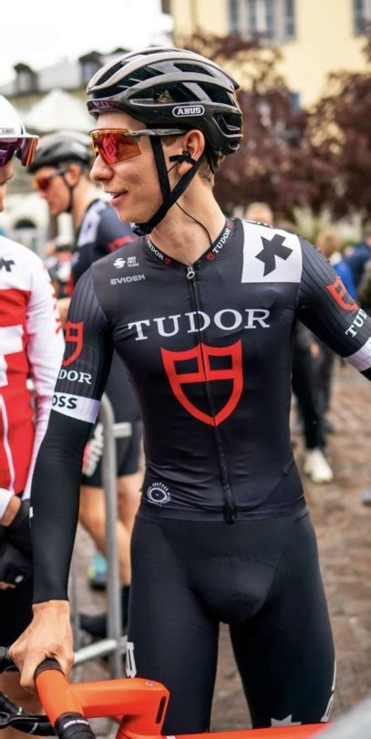 Lycra Cyclist Tumbex