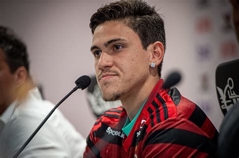 Deyverson Sai Em Defesa De Pedro E Dispara Contra O Flamengo