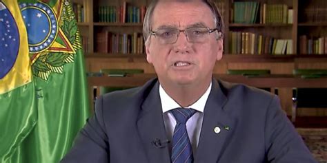 Bolsonaro faz último pronunciamento na TV e recebe chuva de panelaço