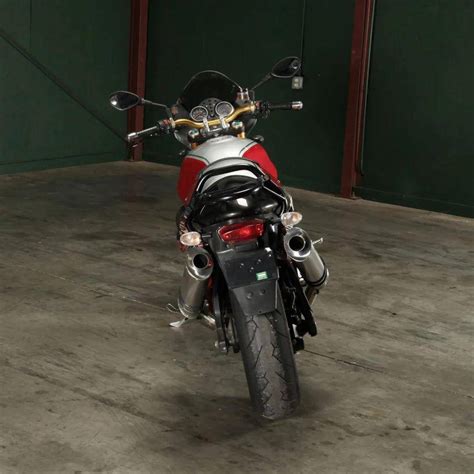 意大利钢铁炮弹摩托古兹Moto GuzziV11 Sport Naked 试驾评测 资讯中心 全球摩托车网