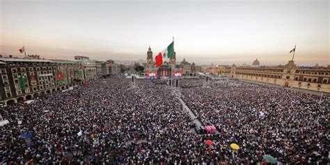 México López Obrador y un discurso memorable en el Zócalo Con el