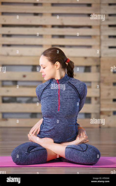 Fitness Sport Training And Lifestyle Concept Smiling Woman
