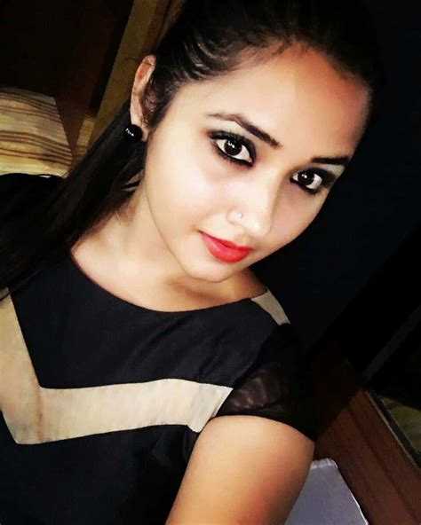 Kajal Raghwani Hot Wallpapers Picture Image Gallery HD Photos Pics