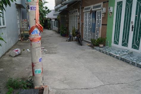Hàng xóm đau xót khi chứng kiến bé trai bị trói vào cột điện bạo hành