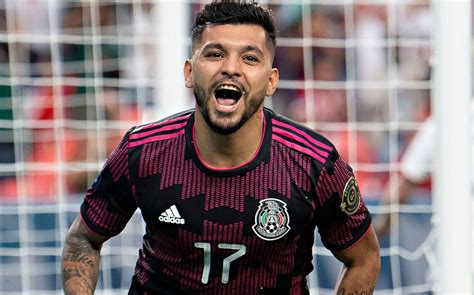 Tecatito Corona recibirá castigo de Rayados tras ser detenido él se